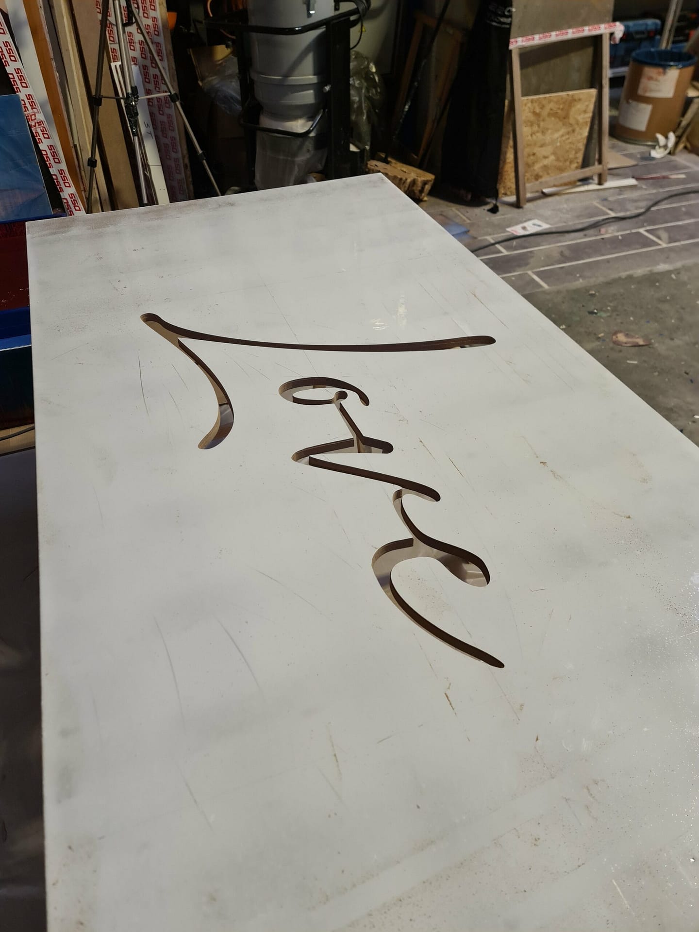 Découpe à la Shapertools - Céline Résine